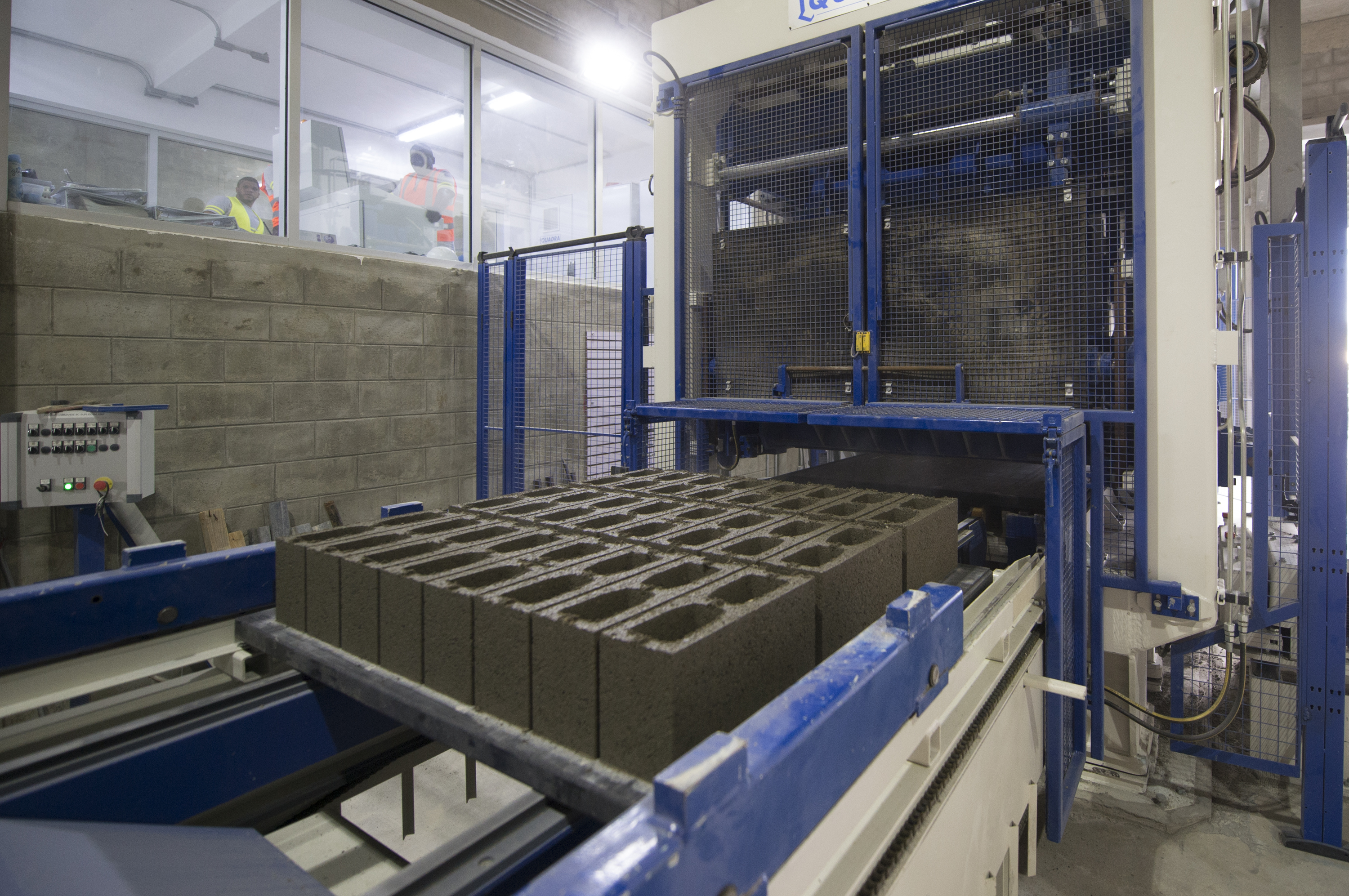 Industrias Bisonó – Construimos el presente, sembramos el futuro.